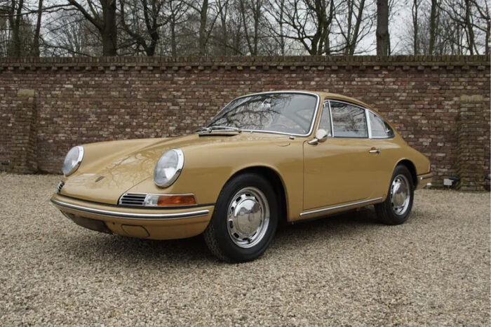 Carreraclassic | 1965 Porsche 911 – Sand Beige